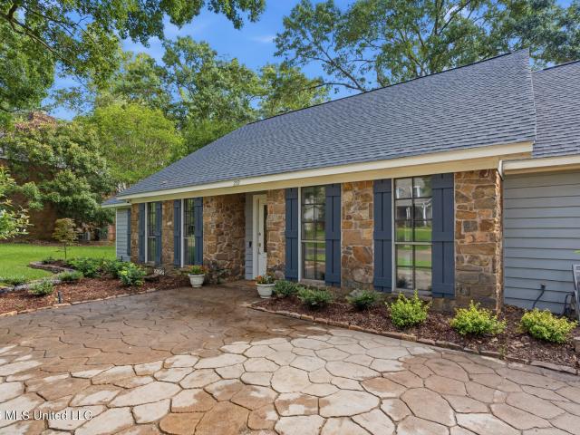 222 Greenfield Place