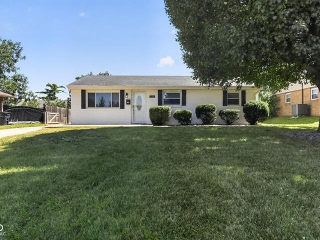 222 Grovewood Dr, Beech Grove, IN 46107
