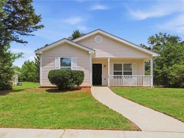 222 Dove Pl, Social Circle, GA 30025