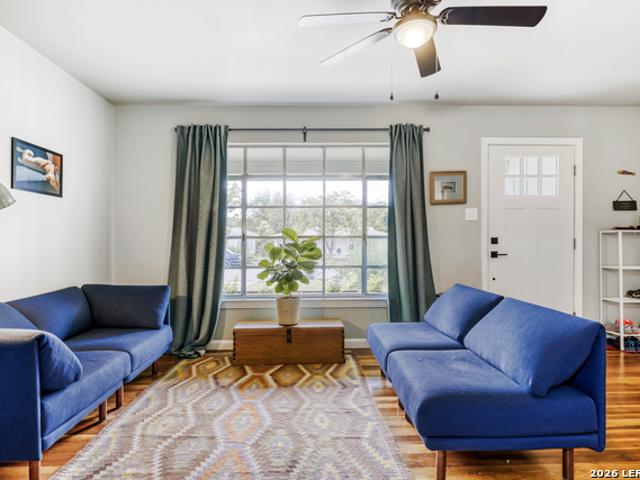 222 Dawnview Ln