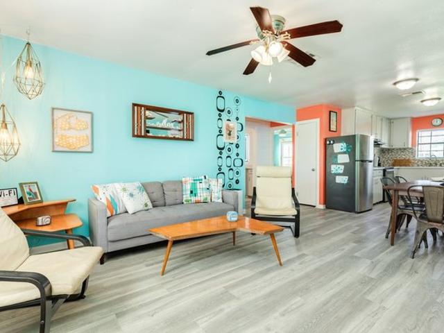 222 Driftwood Ct, Surfside Beach, TX 77541