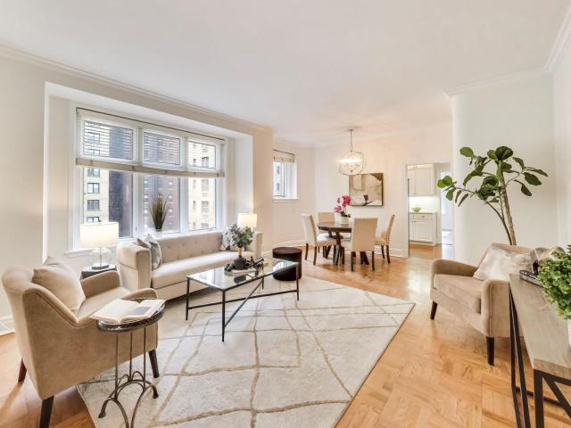 222 e chestnut street # 9d