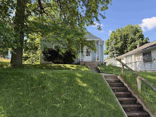 222 E Fairview Ave, South Bend, IN 46614
