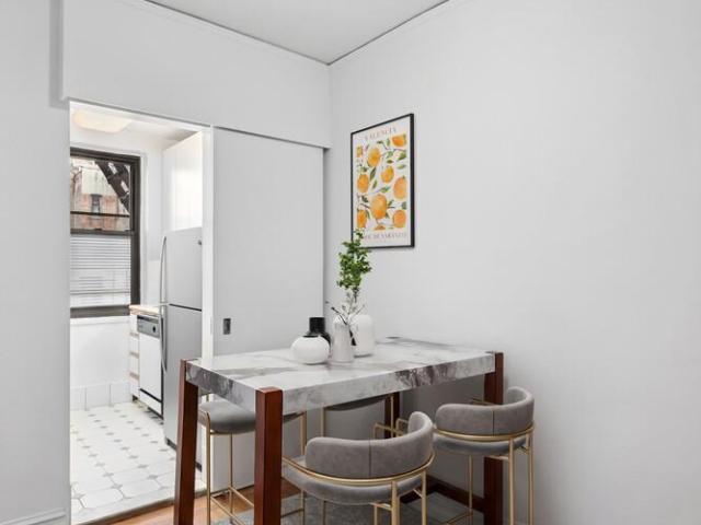 222 East 35th Street, Unit 5J