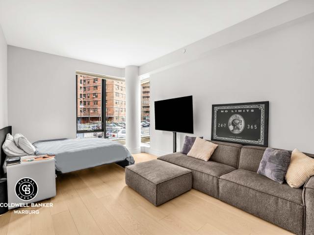 222 East Broadway, New York, NY