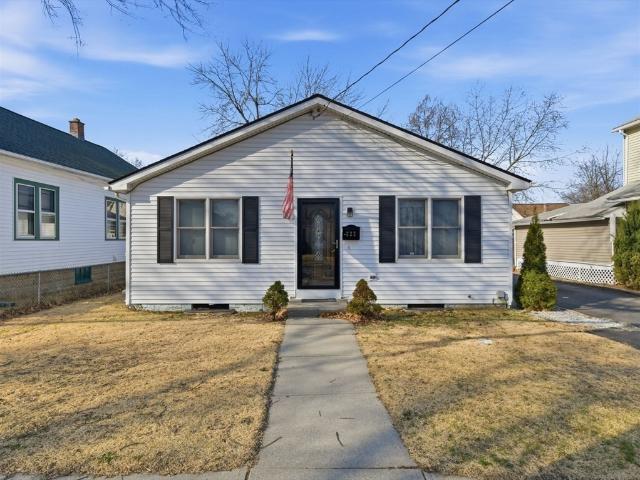 222 Edendale St, Springfield, MA 01104 | MLS #73506 | Compass
