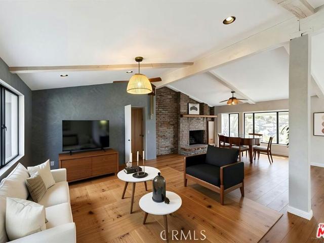 222 El Cielo Lane