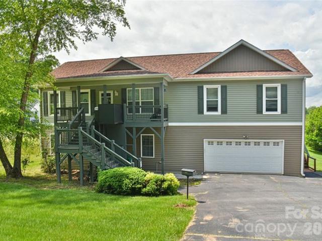 222 Erwin Hills Rd, Asheville, NC 28806