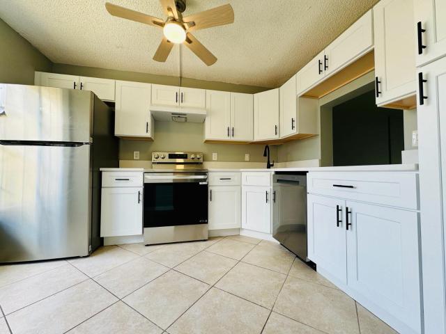 222 Foxtail Dr, Unit E, Greenacres, FL 33415 | MLS #F10536 | Compass