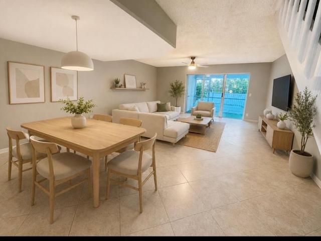 222 Foxtail Dr Apt E, Greenacres, FL 33415