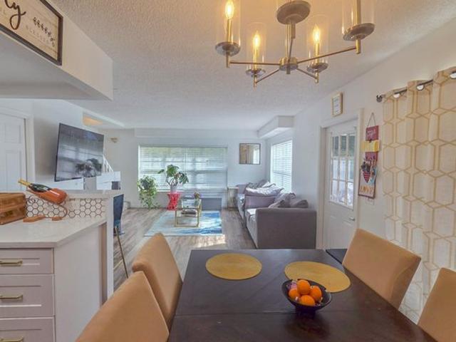222 Foxtail Dr Apt I, Greenacres, FL 33415