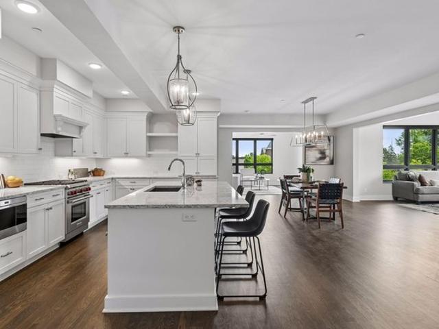 222 Ferndale Rd S Unit 206, Wayzata, MN 55391