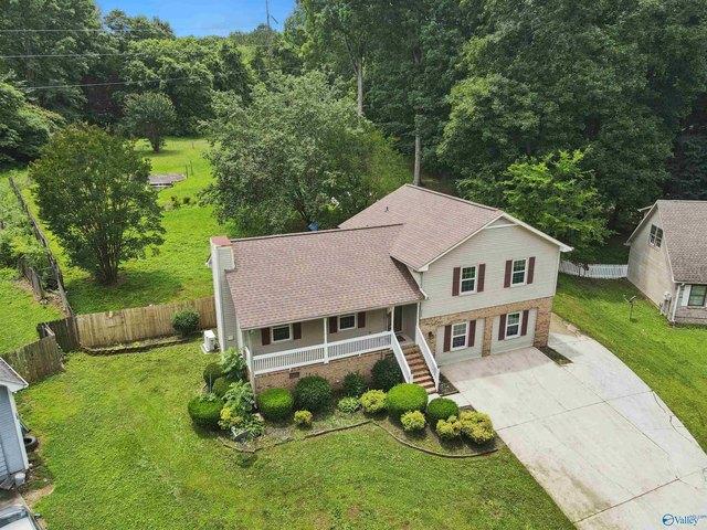 222 Frances Amelia Dr, Huntsville, AL 35811