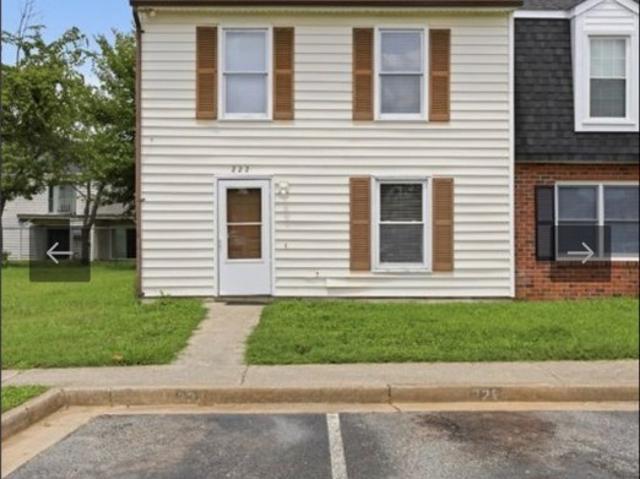 222 Knightsmanor Court