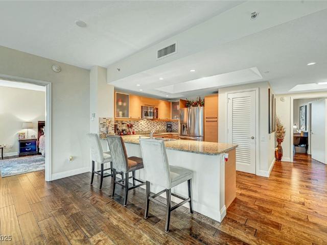 222 Karen Avenue 601