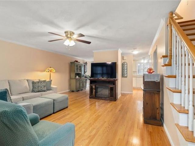 222 Killey Ave Apt 12, Warwick, RI 02889
