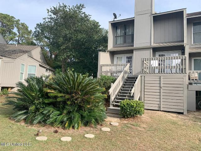 222 Highpoint Drive