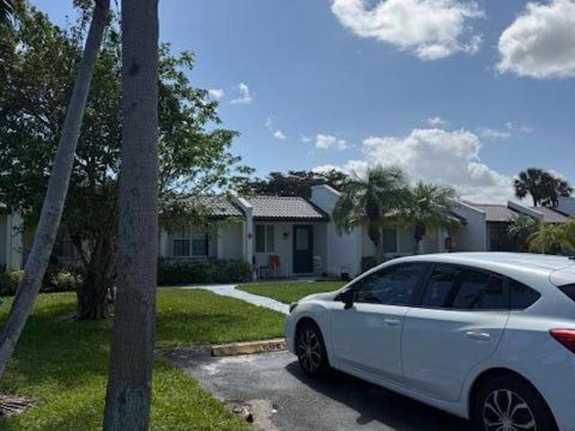 222 Lake Constance Dr, West Palm Beach, FL 33411 | MLS #B26000