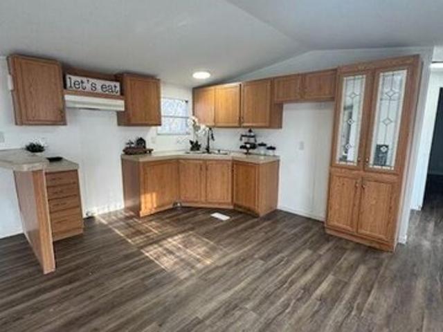 222 Legend Oaks Dr, Dale, TX 78616