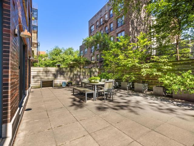 222 Montgomery St # 1j