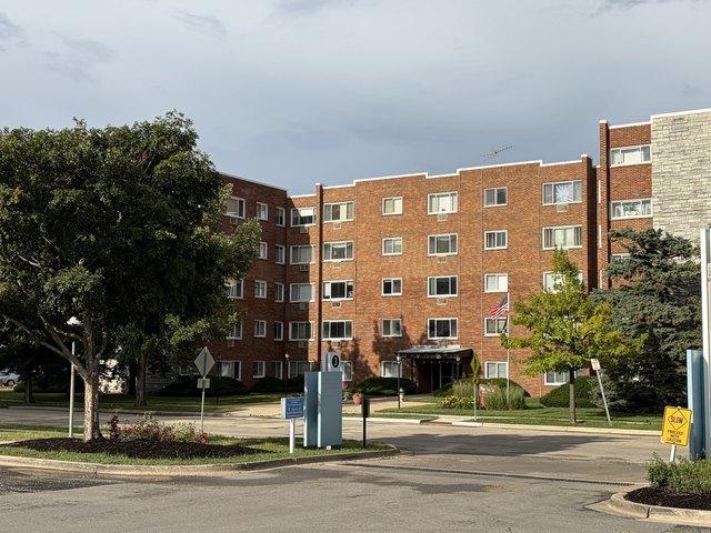 222 Madison St Unit 112, Joliet, IL 60435