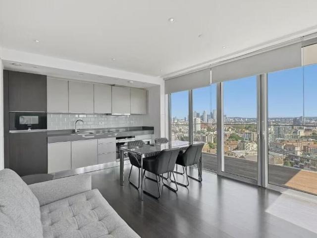 222 Marsh Wall, Canary Wharf, London E14, 2 bed flat to rent, £3,800 pcm | PrimeLocation