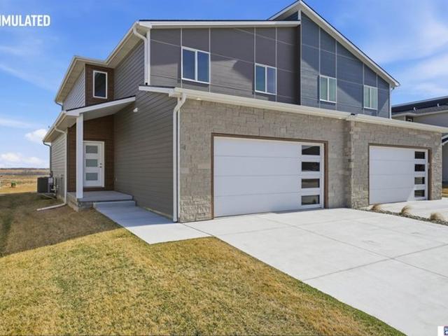 222 N 105th St, Lincoln, NE 68527