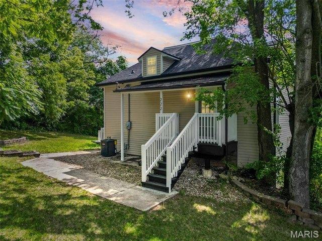 222 N 2nd St, De Soto, MO 63020