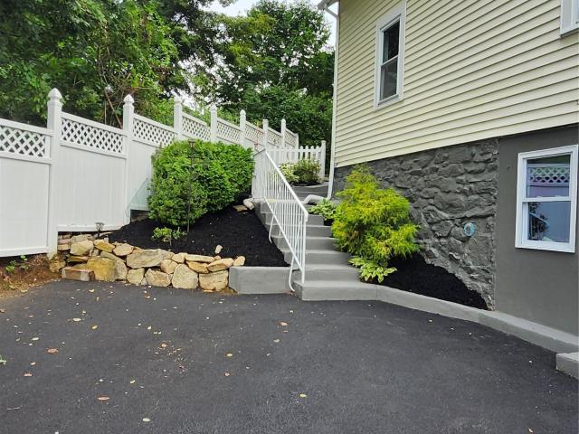 222 N Terry Hill Road