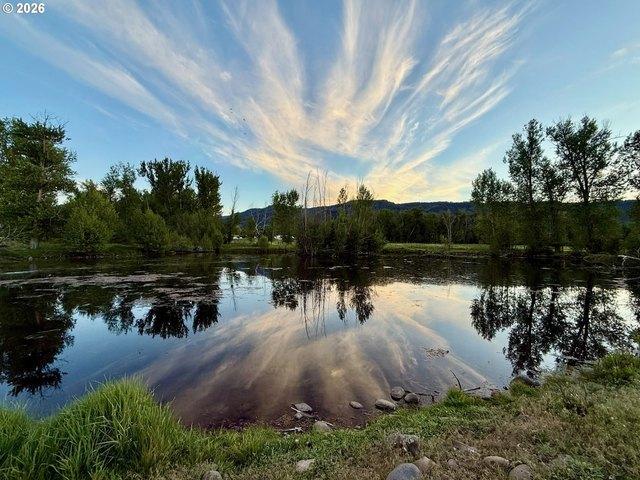 222 N Bear Creek Rd, Wallowa, OR 97885