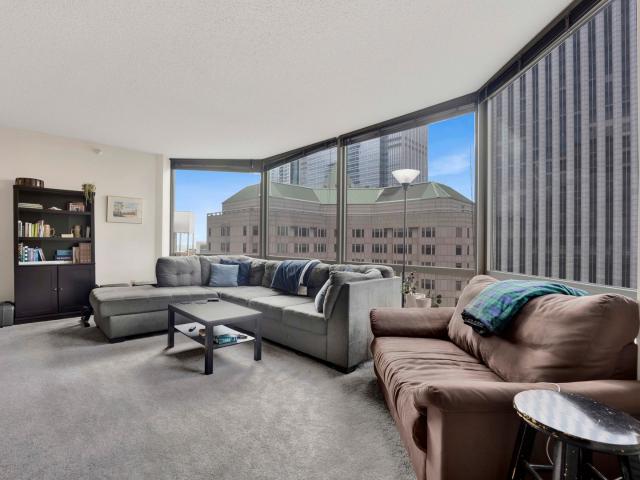 222 N Columbus Dr, Unit 3801, Chicago, IL 60601 | MLS #12619 | Compass