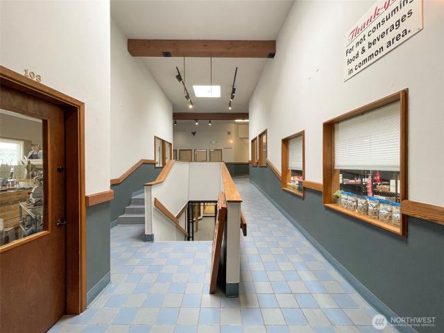 222 N Lincoln Street # 207