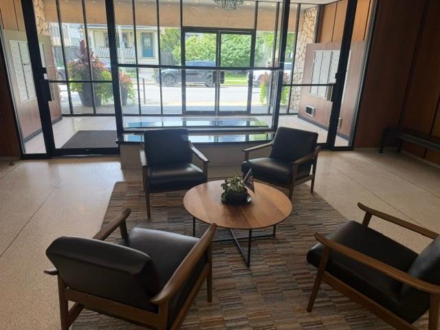 222 N Marion Street # 2m