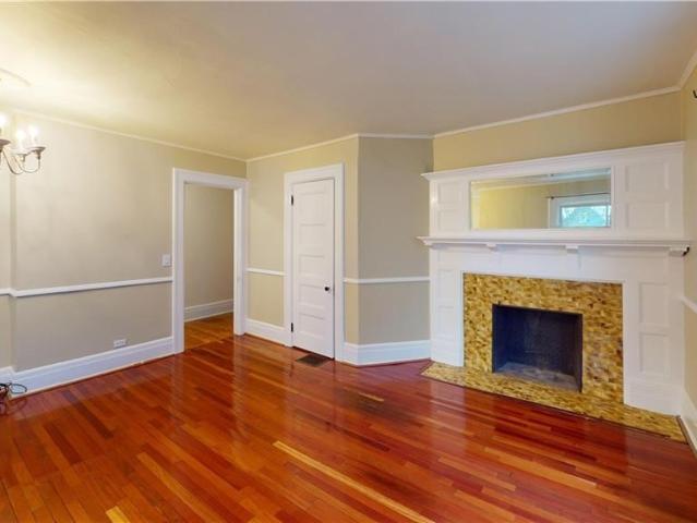 222 Norwood Ave upper