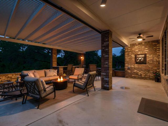 222 Saddlebred Ln
