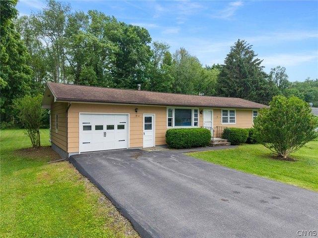 222 Schepps Ln, Kirkville, NY 13082