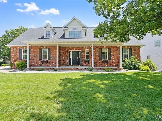 222 Sturbridge Blvd, Glen Carbon, IL 62034