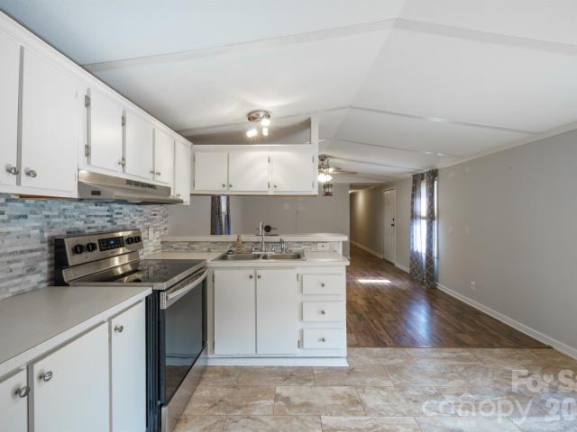 222 Summertree Drive
