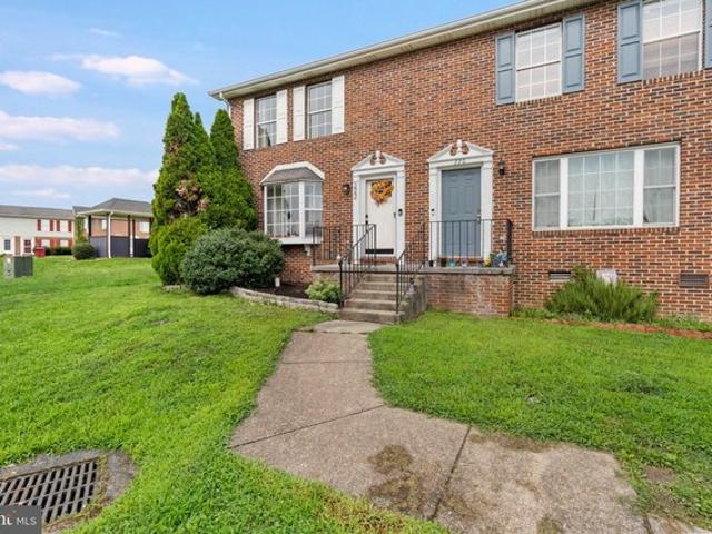 222 Parkside Dr, Winchester, VA 22602