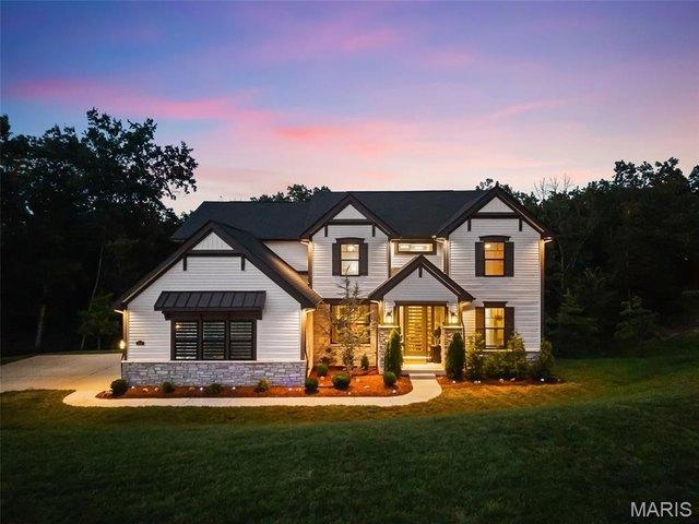 222 Pevely Farms Dr, Eureka, MO 63025