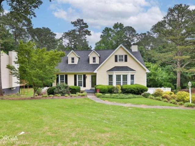 222 Pinehurst Ln, Marietta, GA 30068