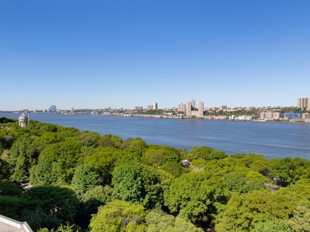 222 riverside drive ph1/c