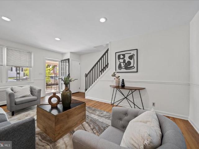 222 W 7Th Avenue