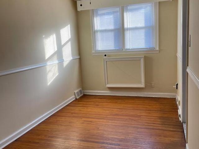 222 W Colonial Street