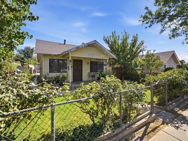 222 W E Street