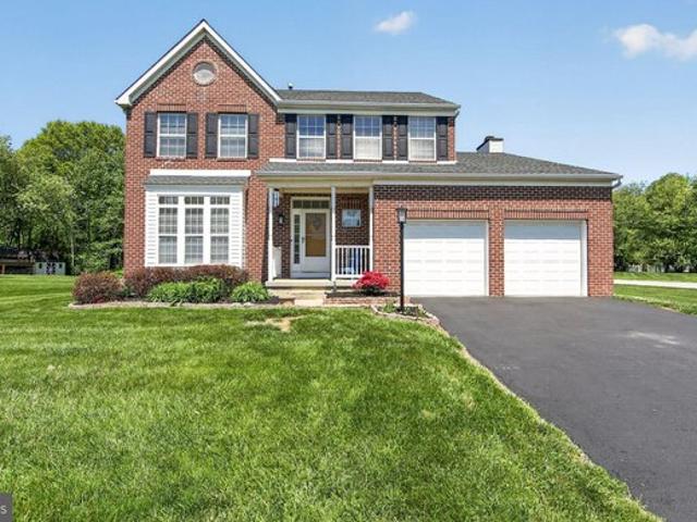 222 W Hope Ct, Bear, DE 19701