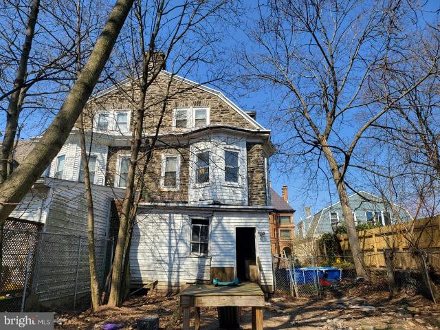 222 W Johnson Street