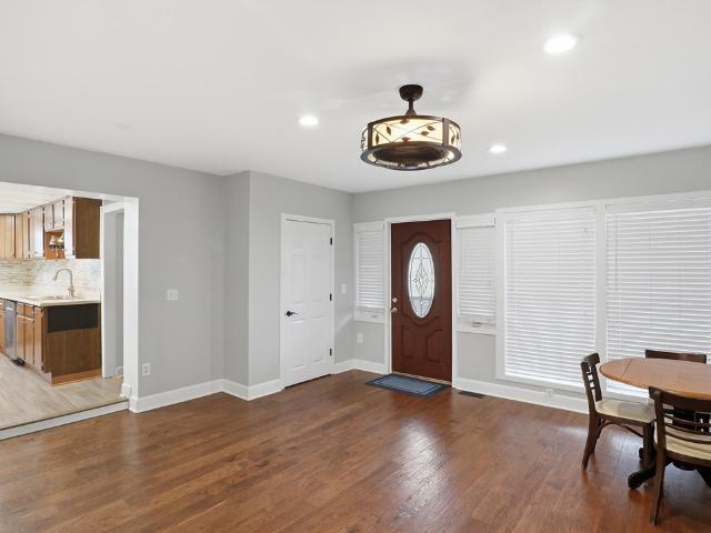 222 W Main Street