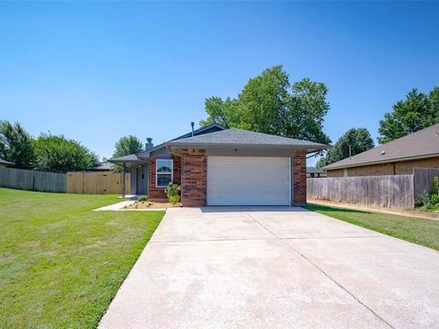222 W Maple Branch Way, Mustang, OK 73064