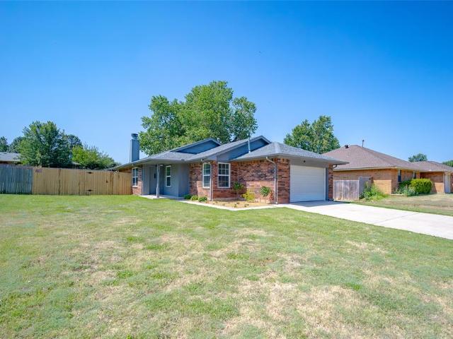 222 W Maple Branch Way
